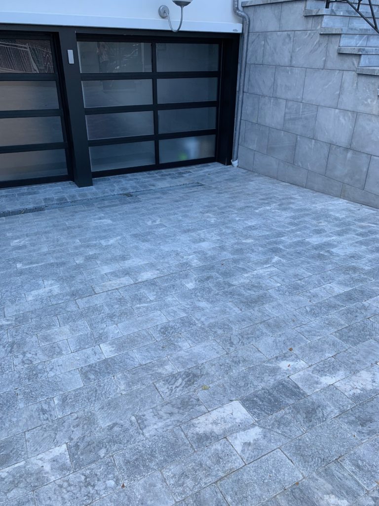 DRIVEWAY PAVERS - DEEP BLUE® - MARMIRO STONES